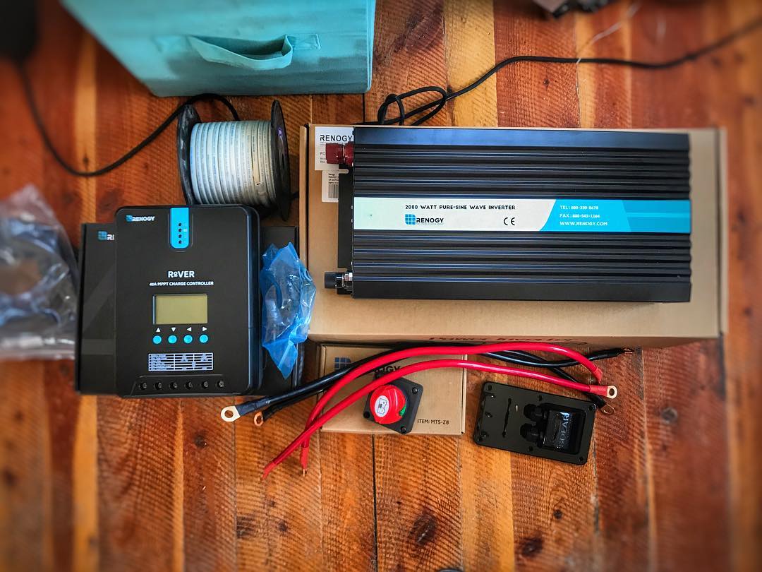 Why You Need to Replace Your Old RV Inverter? - frogcars.com