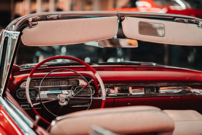 How Car Windscreen Technology Has Evolved Over The Years - frogcars.com